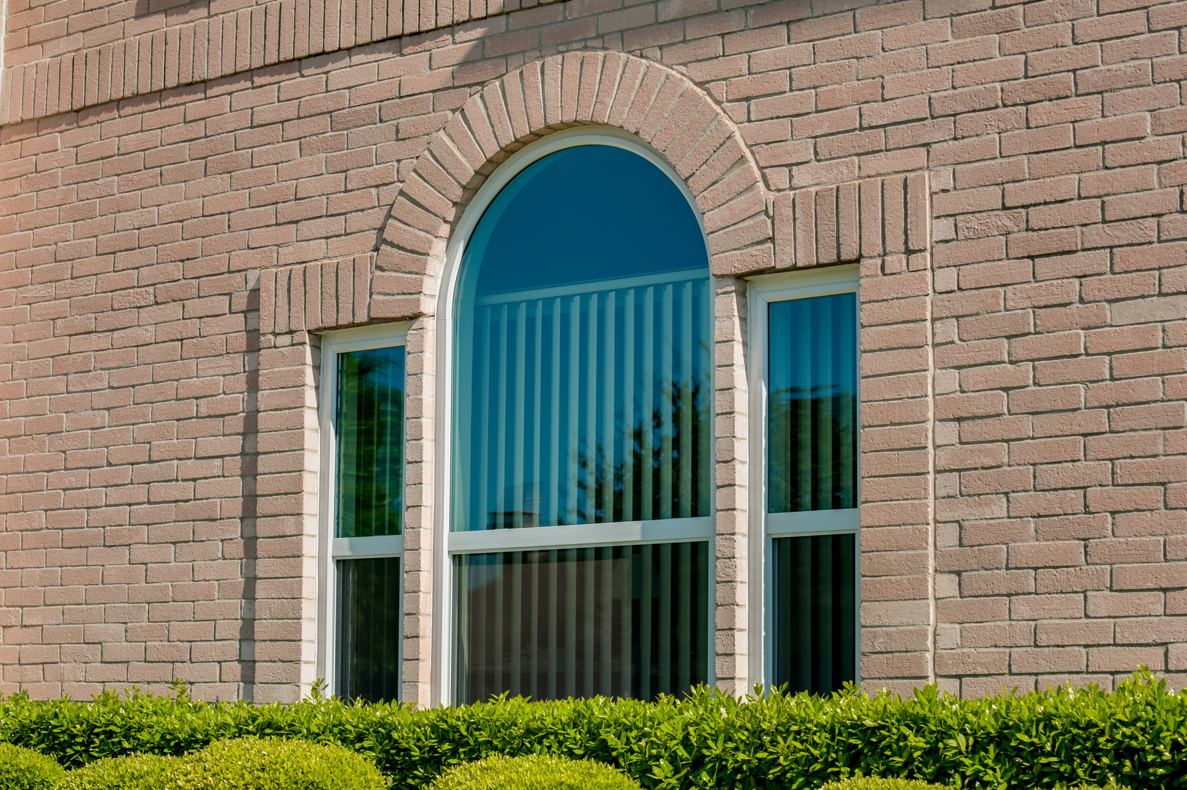 Solar Bear Premium Vinyl Operating Half Round Window