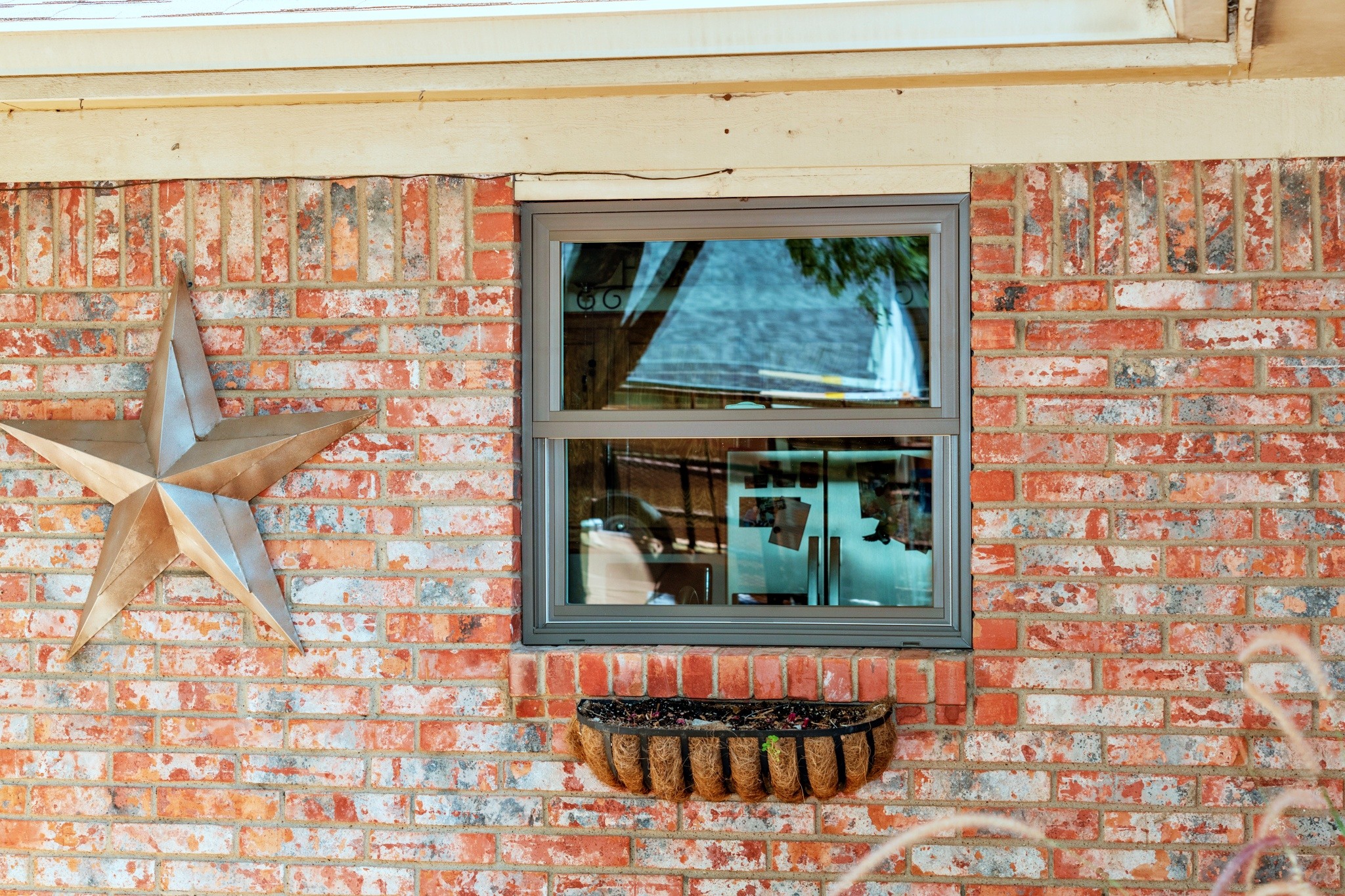 Andersen E Series Single Hung Window in Terratone