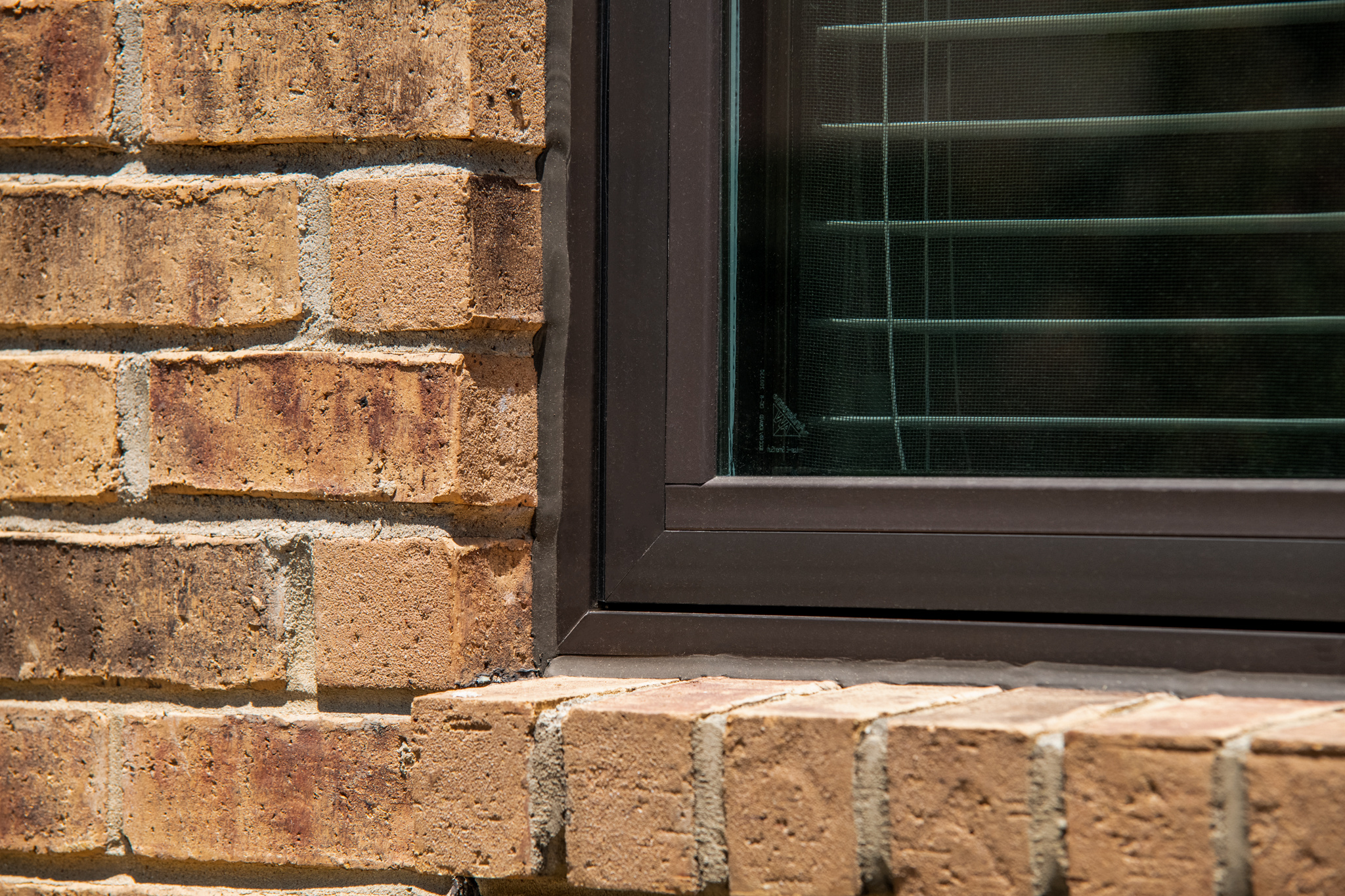 Andersen 100 Series Windows Dark Bronze Frame