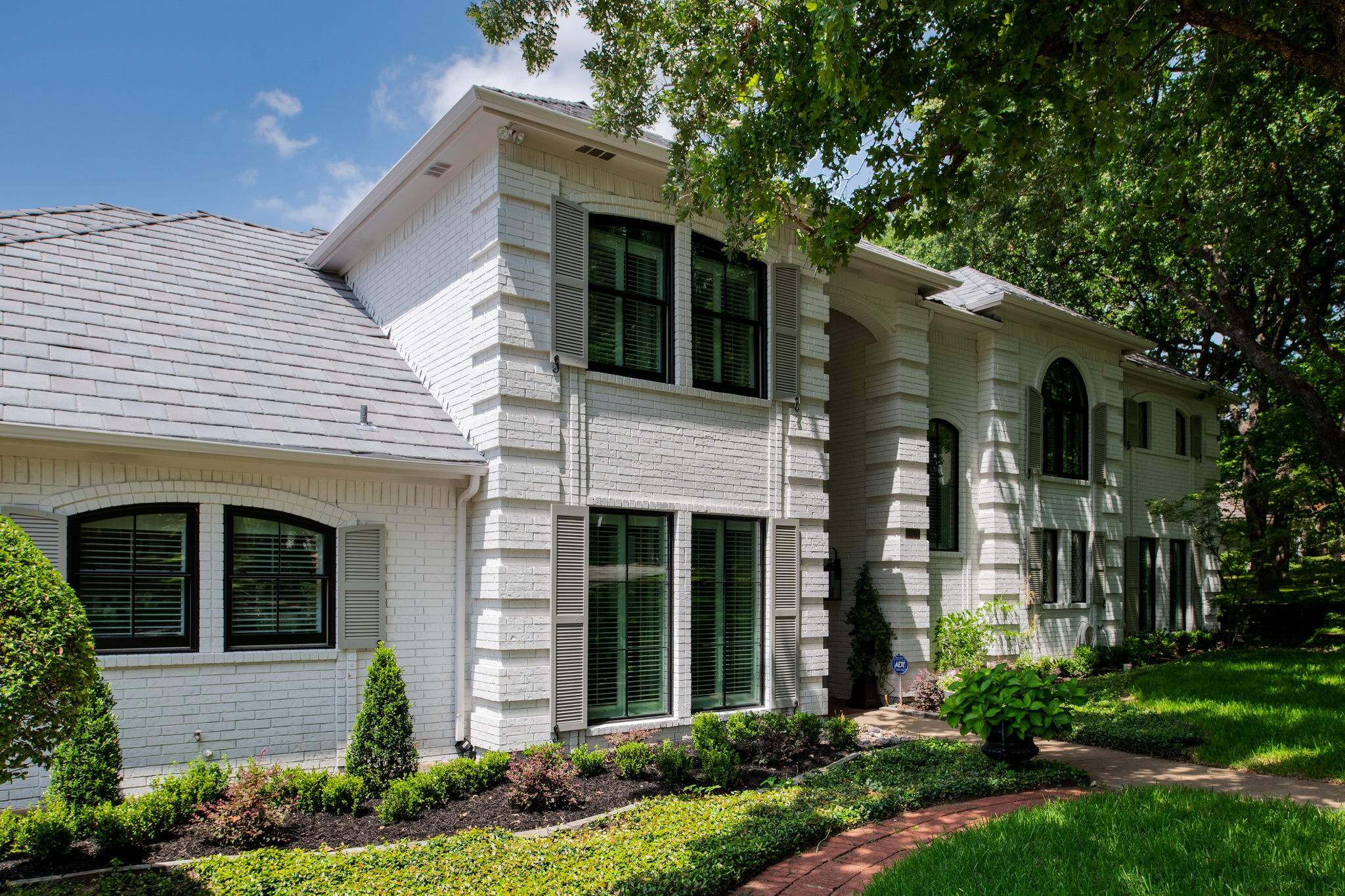 Andersen 100 Series Windows - Black with Colonial Grids